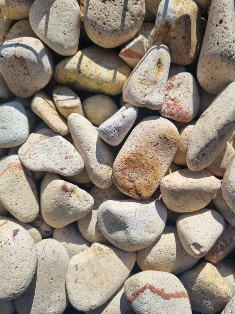 Rainbow Pebbles - Resido